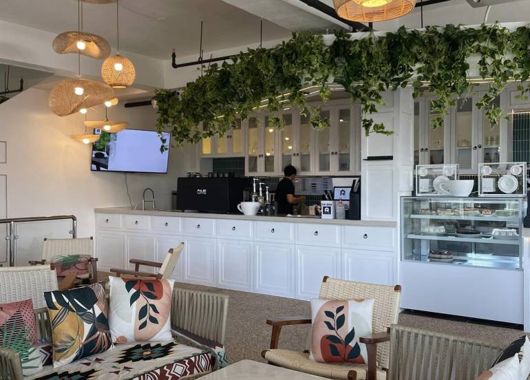 5 Cafes with Photobooths in Metro Manila | Booky